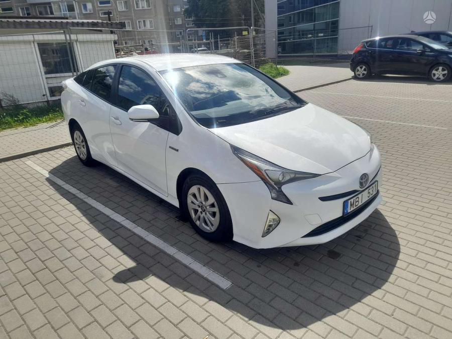 Белый Тойота Приус 2017 в Каунас, объемом двигателя 1.80 л и пробегом 324 тыс. км за 9500 €, фото 21 на AUTOMOTO.COM.LV