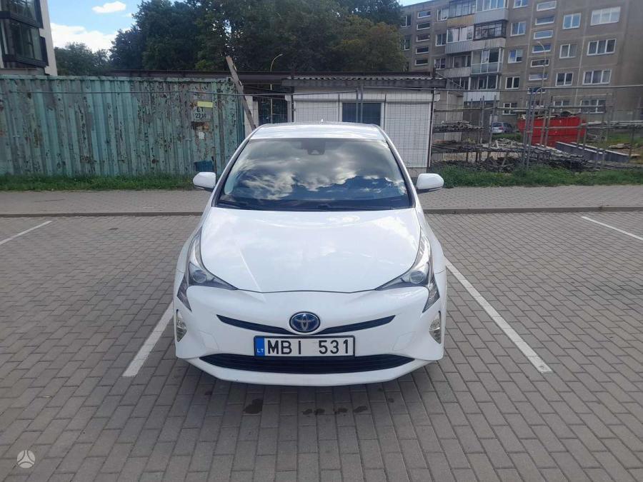 Белый Тойота Приус 2017 в Каунас, объемом двигателя 1.80 л и пробегом 324 тыс. км за 9500 €, фото 28 на AUTOMOTO.COM.LV