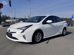 Balts Toyota Prius 2018 Viļņa, ar dzinēja tilpumu 1.80 L un nobraukumu 226 tūkst. km par 11950 €, foto 3 vietnē AUTOMOTO.COM.LV