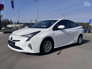 Balts Toyota Prius 2018 Viļņa, ar dzinēja tilpumu 1.80 L un nobraukumu 226 tūkst. km par 11950 €, foto  vietnē AUTOMOTO.COM.LV
