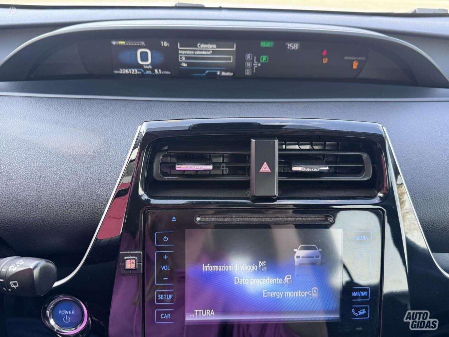 Balts Toyota Prius 2018 Viļņa, ar dzinēja tilpumu 1.80 L un nobraukumu 226 tūkst. km par 11950 €, foto 17 vietnē AUTOMOTO.COM.LV