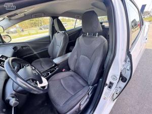 Balts Toyota Prius 2018 Viļņa, ar dzinēja tilpumu 1.80 L un nobraukumu 226 tūkst. km par 11950 €, foto 19 vietnē AUTOMOTO.COM.LV