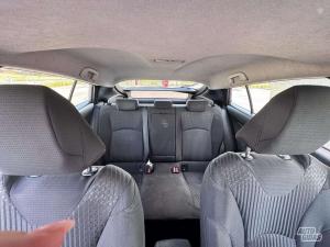 Balts Toyota Prius 2018 Viļņa, ar dzinēja tilpumu 1.80 L un nobraukumu 226 tūkst. km par 11950 €, foto 24 vietnē AUTOMOTO.COM.LV