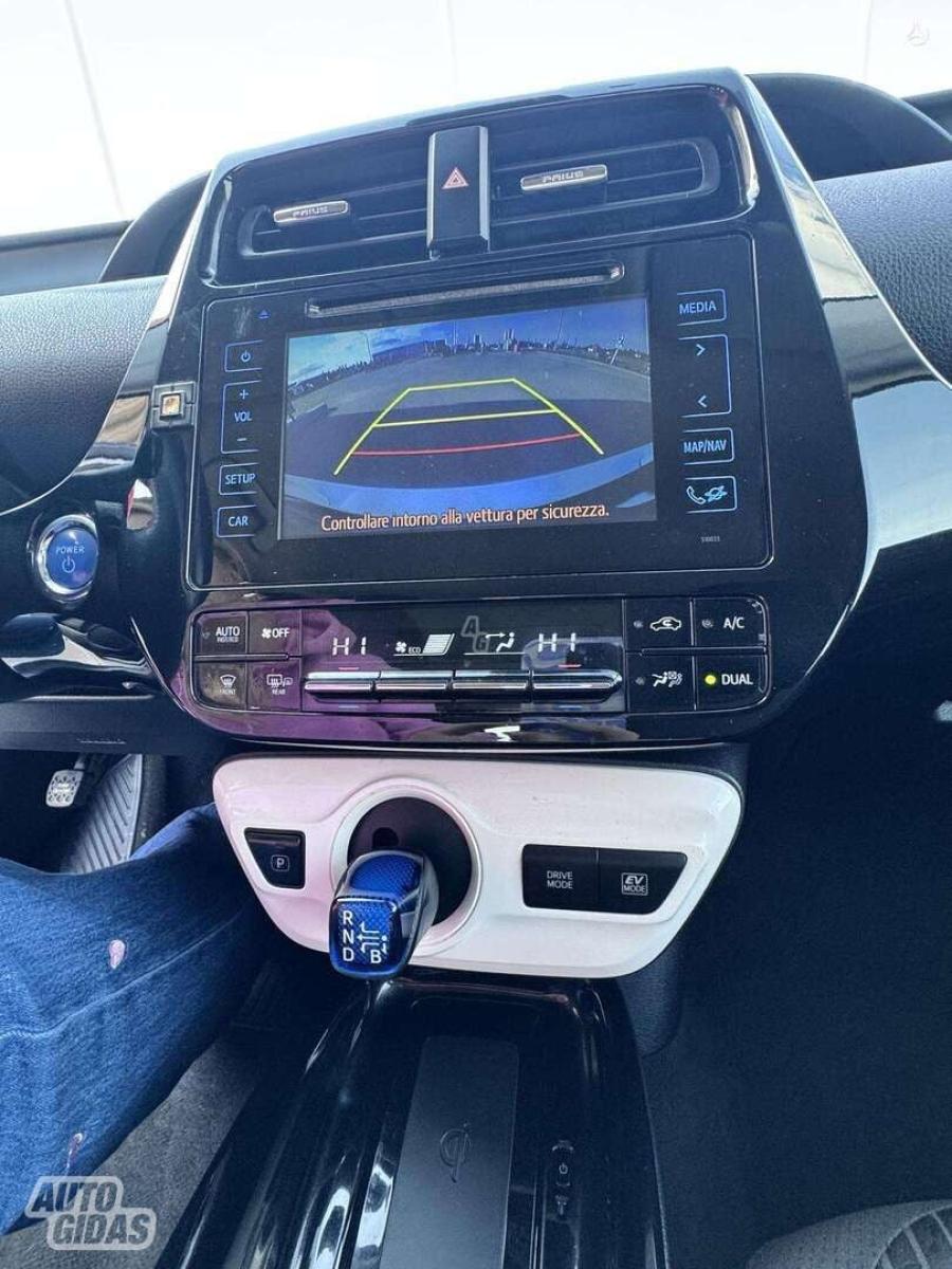 Balts Toyota Prius 2018 Viļņa, ar dzinēja tilpumu 1.80 L un nobraukumu 226 tūkst. km par 11950 €, foto 28 vietnē AUTOMOTO.COM.LV
