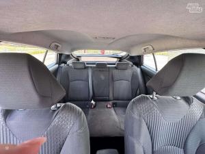 White Toyota Prius 2018 in Vilnius, with an engine capacity of 1.80 L and mileage of 226 thousand km for 10450 €, photo 24 on AUTOMOTO.COM.LV