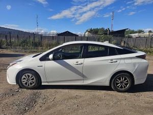 Balts Toyota Prius 2018 Viļņa, ar dzinēja tilpumu 1.80 L un nobraukumu 526 tūkst. km par 6600 €, foto 6 vietnē AUTOMOTO.COM.LV