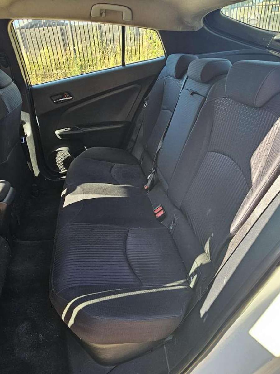 Balts Toyota Prius 2018 Viļņa, ar dzinēja tilpumu 1.80 L un nobraukumu 526 tūkst. km par 6600 €, foto 11 vietnē AUTOMOTO.COM.LV