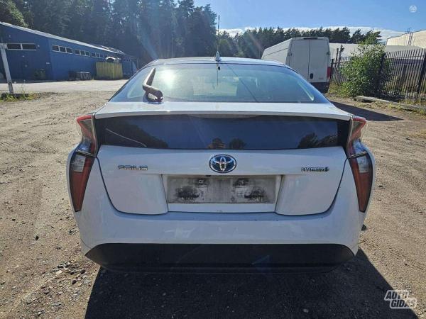 Balts Toyota Prius 2018 Viļņa, ar dzinēja tilpumu 1.80 L un nobraukumu 526 tūkst. km par 5400 €, foto 7 vietnē AUTOMOTO.COM.LV