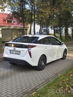 Белый Тойота Приус 2018 в Елгава, объемом двигателя 1.80 л и пробегом 156 тыс. км за 13250 €, фото 5 на AUTOMOTO.COM.LV