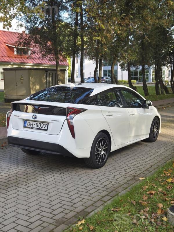 Белый Тойота Приус 2018 в Елгава, объемом двигателя 1.80 л и пробегом 156 тыс. км за 13250 €, фото 5 на AUTOMOTO.COM.LV