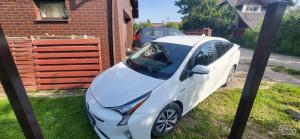 Balts Toyota Prius 2019 Viļņa, ar dzinēja tilpumu 1.80 L un nobraukumu 192 tūkst. km par 13600 €, foto  vietnē AUTOMOTO.COM.LV