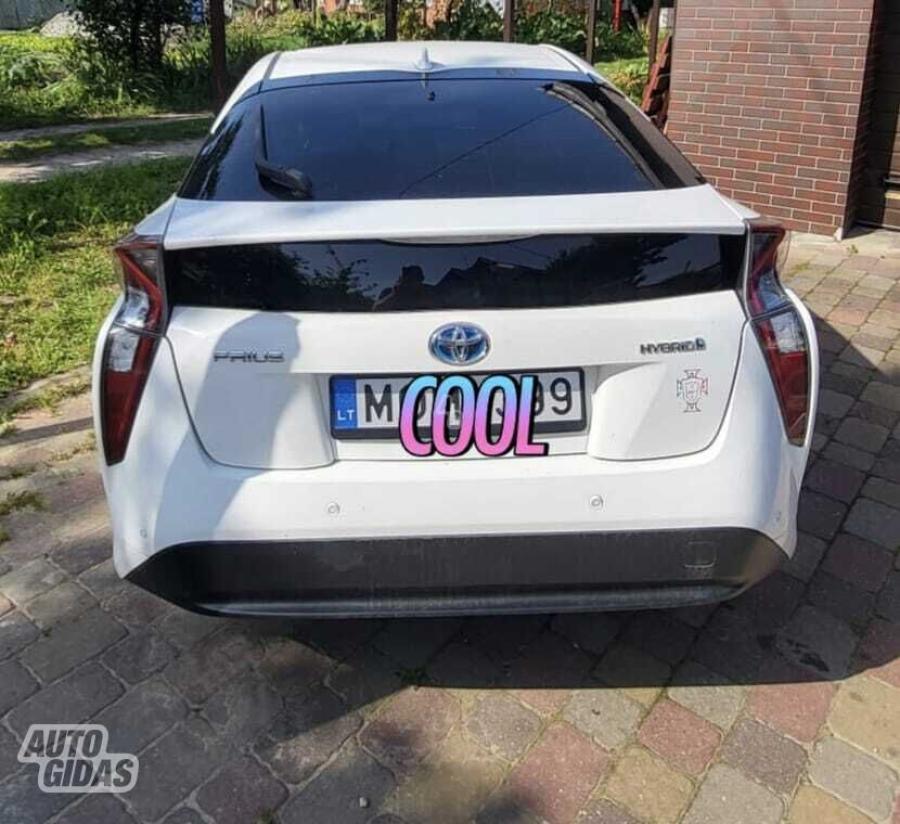 Balts Toyota Prius 2019 Viļņa, ar dzinēja tilpumu 1.80 L un nobraukumu 192 tūkst. km par 13600 €, foto 4 vietnē AUTOMOTO.COM.LV