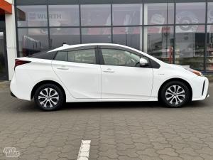 White Toyota Prius 2019 in Vilnius, with an engine capacity of 1.80 L and mileage of 259 thousand km for 11850 €, photo 10 on AUTOMOTO.COM.LV