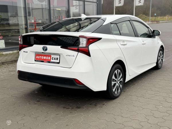 White Toyota Prius 2019 in Vilnius, with an engine capacity of 1.80 L and mileage of 259 thousand km for 11950 €, photo 6 on AUTOMOTO.COM.LV