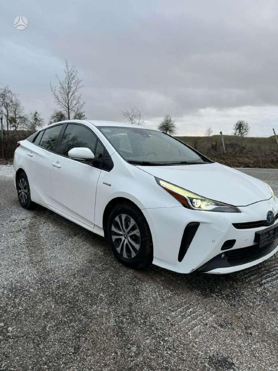 Balts Toyota Prius 2020 Kauņa, ar dzinēja tilpumu 1.80 L un nobraukumu 339 tūkst. km par 9850 €, foto 4 vietnē AUTOMOTO.COM.LV
