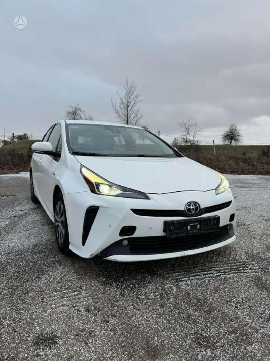 Balts Toyota Prius 2020 Kauņa, ar dzinēja tilpumu 1.80 L un nobraukumu 339 tūkst. km par 9850 €, foto 7 vietnē AUTOMOTO.COM.LV