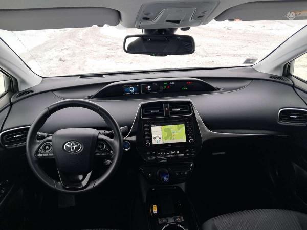 Balts Toyota Prius 2020 Panevēža, ar dzinēja tilpumu 1.80 L un nobraukumu 42 tūkst. km par 15900 €, foto 11 vietnē AUTOMOTO.COM.LV