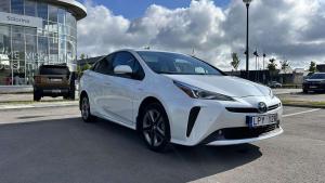 Balts Toyota Prius 2020 Klaipėda, ar dzinēja tilpumu 1.80 L un nobraukumu 55 tūkst. km par 21100 €, foto 4 vietnē AUTOMOTO.COM.LV