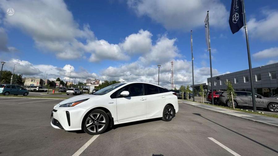 Balts Toyota Prius 2020 Klaipėda, ar dzinēja tilpumu 1.80 L un nobraukumu 55 tūkst. km par 21100 €, foto 9 vietnē AUTOMOTO.COM.LV