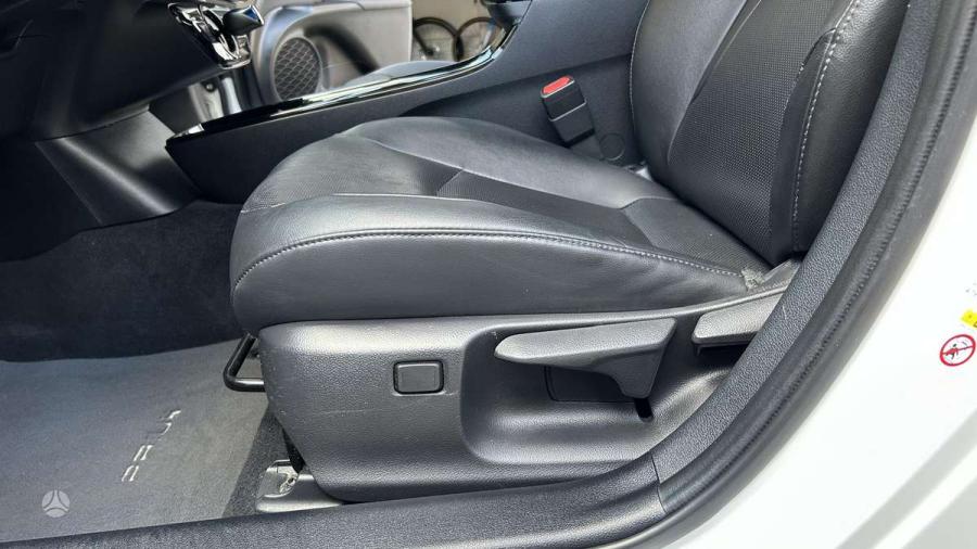 Balts Toyota Prius 2020 Klaipėda, ar dzinēja tilpumu 1.80 L un nobraukumu 55 tūkst. km par 21100 €, foto 29 vietnē AUTOMOTO.COM.LV