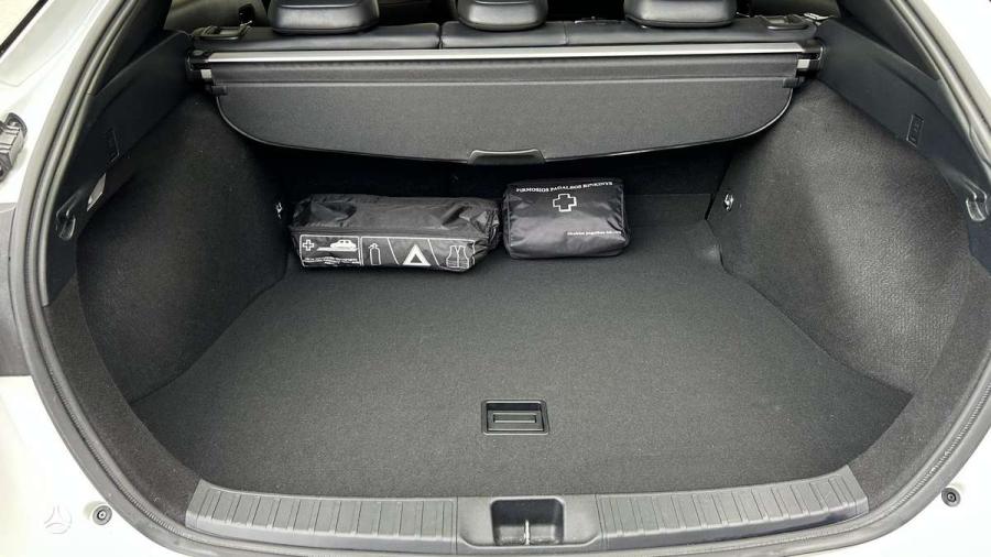 Balts Toyota Prius 2020 Klaipėda, ar dzinēja tilpumu 1.80 L un nobraukumu 55 tūkst. km par 21100 €, foto 47 vietnē AUTOMOTO.COM.LV