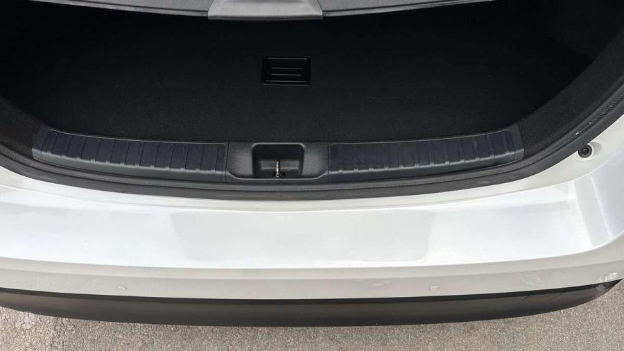 Balts Toyota Prius 2020 Klaipėda, ar dzinēja tilpumu 1.80 L un nobraukumu 55 tūkst. km par 21100 €, foto 51 vietnē AUTOMOTO.COM.LV