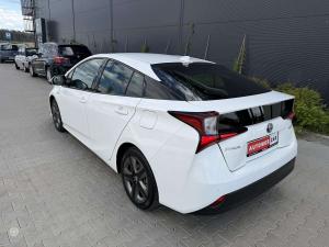 Balts Toyota Prius 2021 Viļņa, ar dzinēja tilpumu 1.80 L un nobraukumu 120 tūkst. km par 17720 €, foto 8 vietnē AUTOMOTO.COM.LV