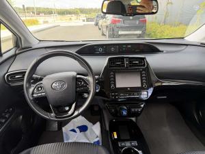 Balts Toyota Prius 2021 Viļņa, ar dzinēja tilpumu 1.80 L un nobraukumu 120 tūkst. km par 17720 €, foto 13 vietnē AUTOMOTO.COM.LV