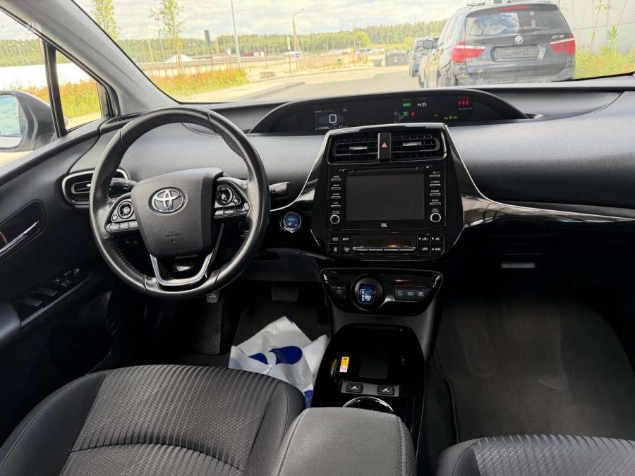 Balts Toyota Prius 2021 Viļņa, ar dzinēja tilpumu 1.80 L un nobraukumu 120 tūkst. km par 17720 €, foto 16 vietnē AUTOMOTO.COM.LV