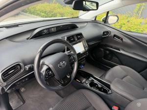 Balts Toyota Prius 2021 Viļņa, ar dzinēja tilpumu 1.80 L un nobraukumu 120 tūkst. km par 17720 €, foto 19 vietnē AUTOMOTO.COM.LV