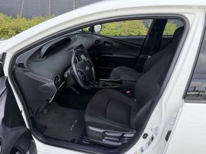 Balts Toyota Prius 2021 Viļņa, ar dzinēja tilpumu 1.80 L un nobraukumu 120 tūkst. km par 17720 €, foto 27 vietnē AUTOMOTO.COM.LV