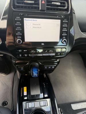 Balts Toyota Prius 2021 Viļņa, ar dzinēja tilpumu 1.80 L un nobraukumu 120 tūkst. km par 17720 €, foto 36 vietnē AUTOMOTO.COM.LV