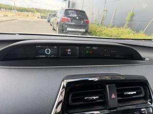 Balts Toyota Prius 2021 Viļņa, ar dzinēja tilpumu 1.80 L un nobraukumu 120 tūkst. km par 17720 €, foto 37 vietnē AUTOMOTO.COM.LV