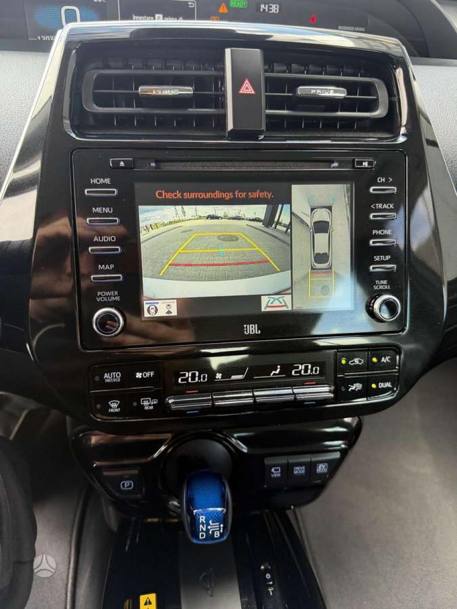Balts Toyota Prius 2021 Viļņa, ar dzinēja tilpumu 1.80 L un nobraukumu 120 tūkst. km par 17720 €, foto 40 vietnē AUTOMOTO.COM.LV