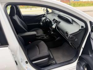 Balts Toyota Prius 2021 Viļņa, ar dzinēja tilpumu 1.80 L un nobraukumu 120 tūkst. km par 17720 €, foto 48 vietnē AUTOMOTO.COM.LV