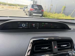 Белый Тойота Приус 2021 в Вильнюс, объемом двигателя 1.80 л и пробегом 120 тыс. км за 17720 €, фото 37 на AUTOMOTO.COM.LV