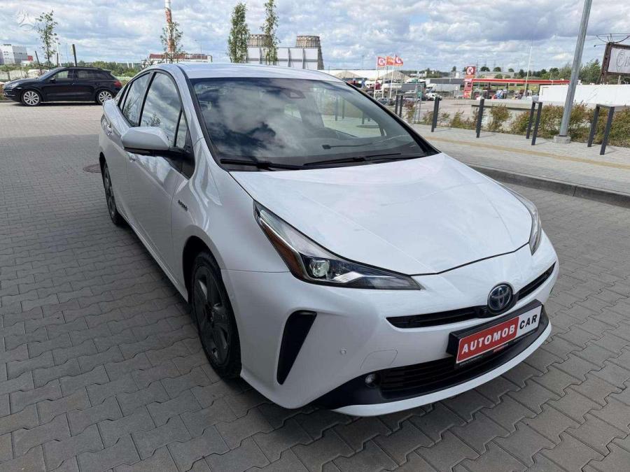 Белый Тойота Приус 2021 в Вильнюс, объемом двигателя 1.80 л и пробегом 120 тыс. км за 17720 €, фото 6 на AUTOMOTO.COM.LV