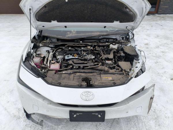 Balts Toyota Prius 2024 Kelmė, ar dzinēja tilpumu 1.80 L un nobraukumu 25 tūkst. km par 17000 €, foto 5 vietnē AUTOMOTO.COM.LV