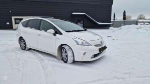 Balts Toyota Prius 2012 Kauņa, ar dzinēja tilpumu 1.80 L un nobraukumu 283 tūkst. km par 7850 €, foto  vietnē AUTOMOTO.COM.LV