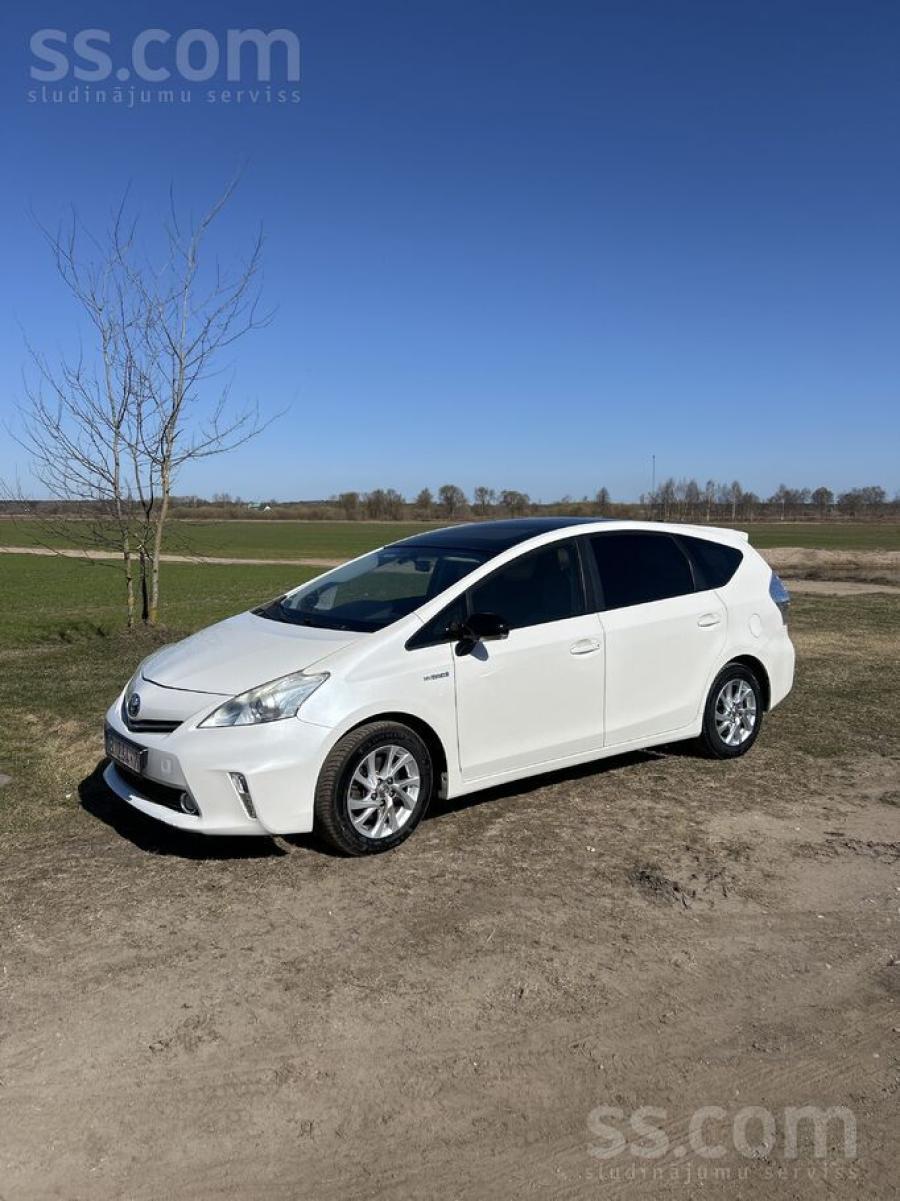 Balts Toyota Prius 2012 Daugavpils, ar dzinēja tilpumu 1.80 L un nobraukumu 280 tūkst. km par 6900 €, foto 2 vietnē AUTOMOTO.COM.LV
