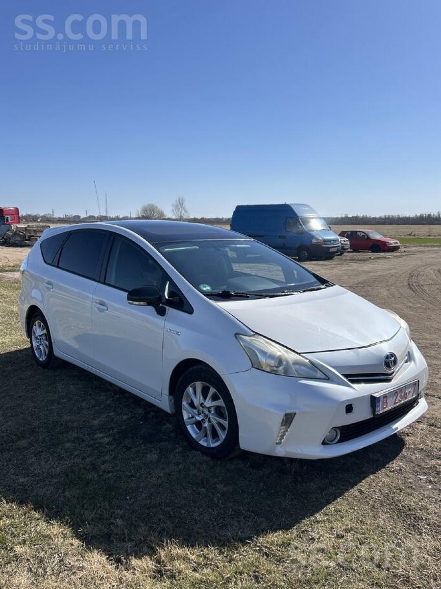 Balts Toyota Prius 2012 Daugavpils, ar dzinēja tilpumu 1.80 L un nobraukumu 280 tūkst. km par 6900 €, foto 6 vietnē AUTOMOTO.COM.LV