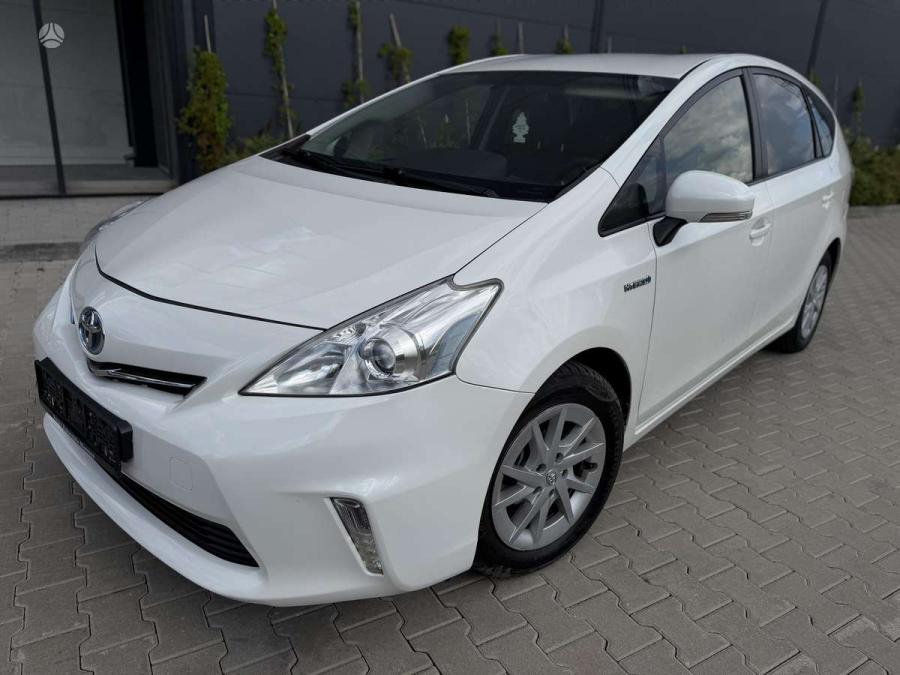 Balts Toyota Prius 2012 Viļņa, ar dzinēja tilpumu 1.80 L un nobraukumu 470 tūkst. km par 7700 €, foto 1 vietnē AUTOMOTO.COM.LV