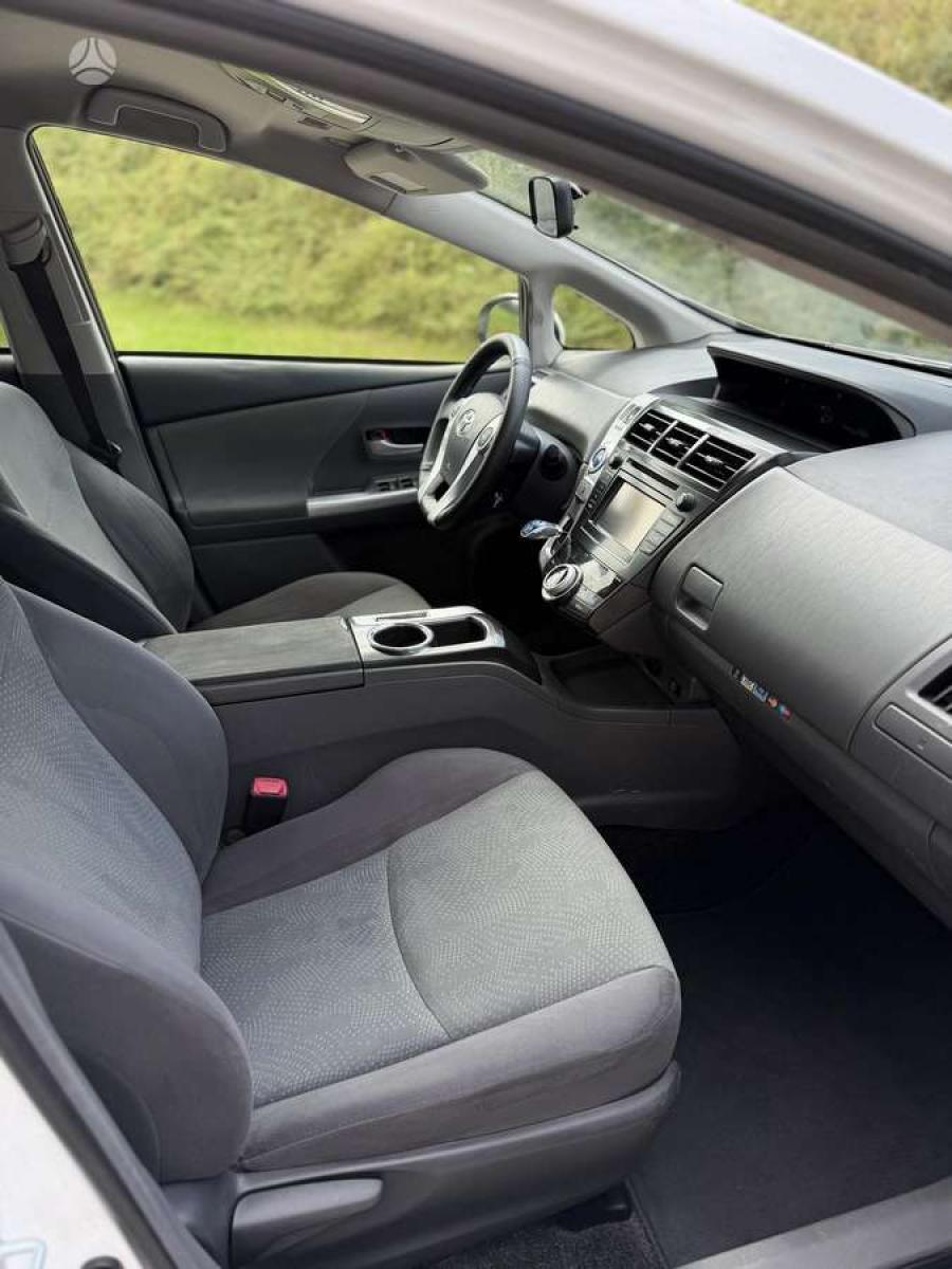 Balts Toyota Prius 2012 Viļņa, ar dzinēja tilpumu 1.80 L un nobraukumu 470 tūkst. km par 7700 €, foto 12 vietnē AUTOMOTO.COM.LV