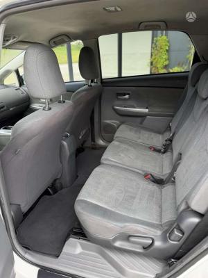 Balts Toyota Prius 2012 Viļņa, ar dzinēja tilpumu 1.80 L un nobraukumu 470 tūkst. km par 7700 €, foto 15 vietnē AUTOMOTO.COM.LV