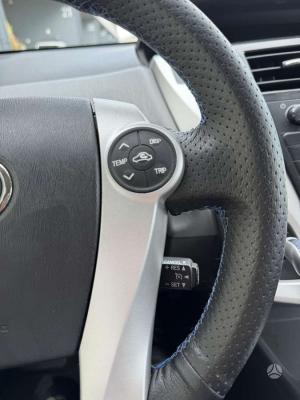Balts Toyota Prius 2012 Viļņa, ar dzinēja tilpumu 1.80 L un nobraukumu 470 tūkst. km par 7700 €, foto 17 vietnē AUTOMOTO.COM.LV