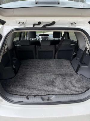 Balts Toyota Prius 2012 Viļņa, ar dzinēja tilpumu 1.80 L un nobraukumu 470 tūkst. km par 7700 €, foto 18 vietnē AUTOMOTO.COM.LV