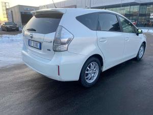 White Toyota Prius 2013 in Vilnius, with an engine capacity of 1.80 L and mileage of 260 thousand km for 9900 €, photo 6 on AUTOMOTO.COM.LV