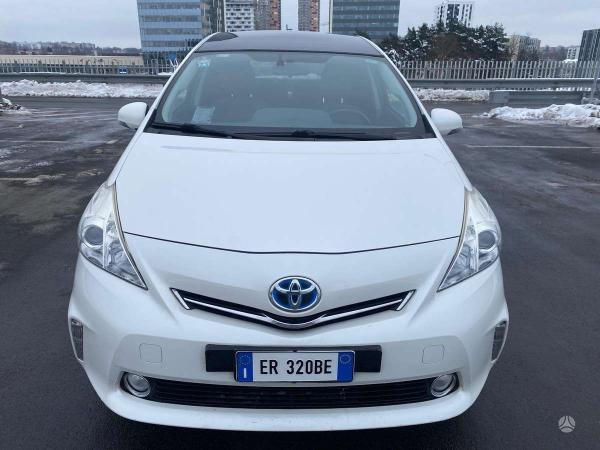 Balts Toyota Prius 2013 Viļņa, ar dzinēja tilpumu 1.80 L un nobraukumu 260 tūkst. km par 9900 €, foto 2 vietnē AUTOMOTO.COM.LV