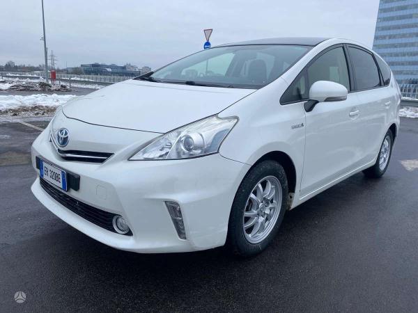 Balts Toyota Prius 2013 Viļņa, ar dzinēja tilpumu 1.80 L un nobraukumu 260 tūkst. km par 9900 €, foto 3 vietnē AUTOMOTO.COM.LV