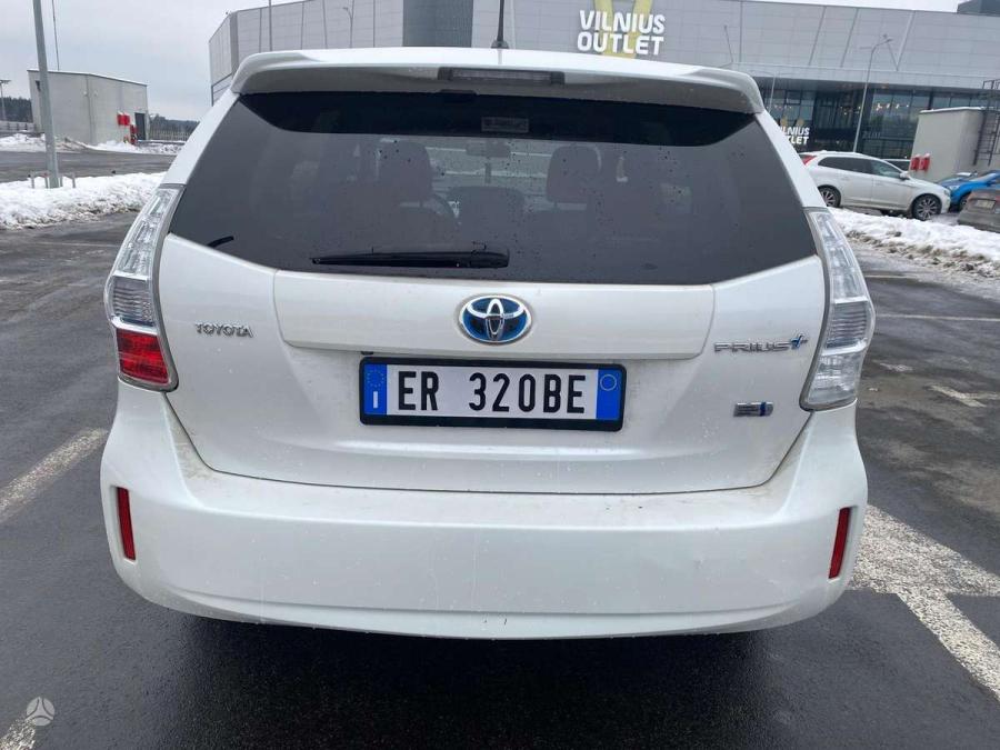 Balts Toyota Prius 2013 Viļņa, ar dzinēja tilpumu 1.80 L un nobraukumu 260 tūkst. km par 9900 €, foto 6 vietnē AUTOMOTO.COM.LV